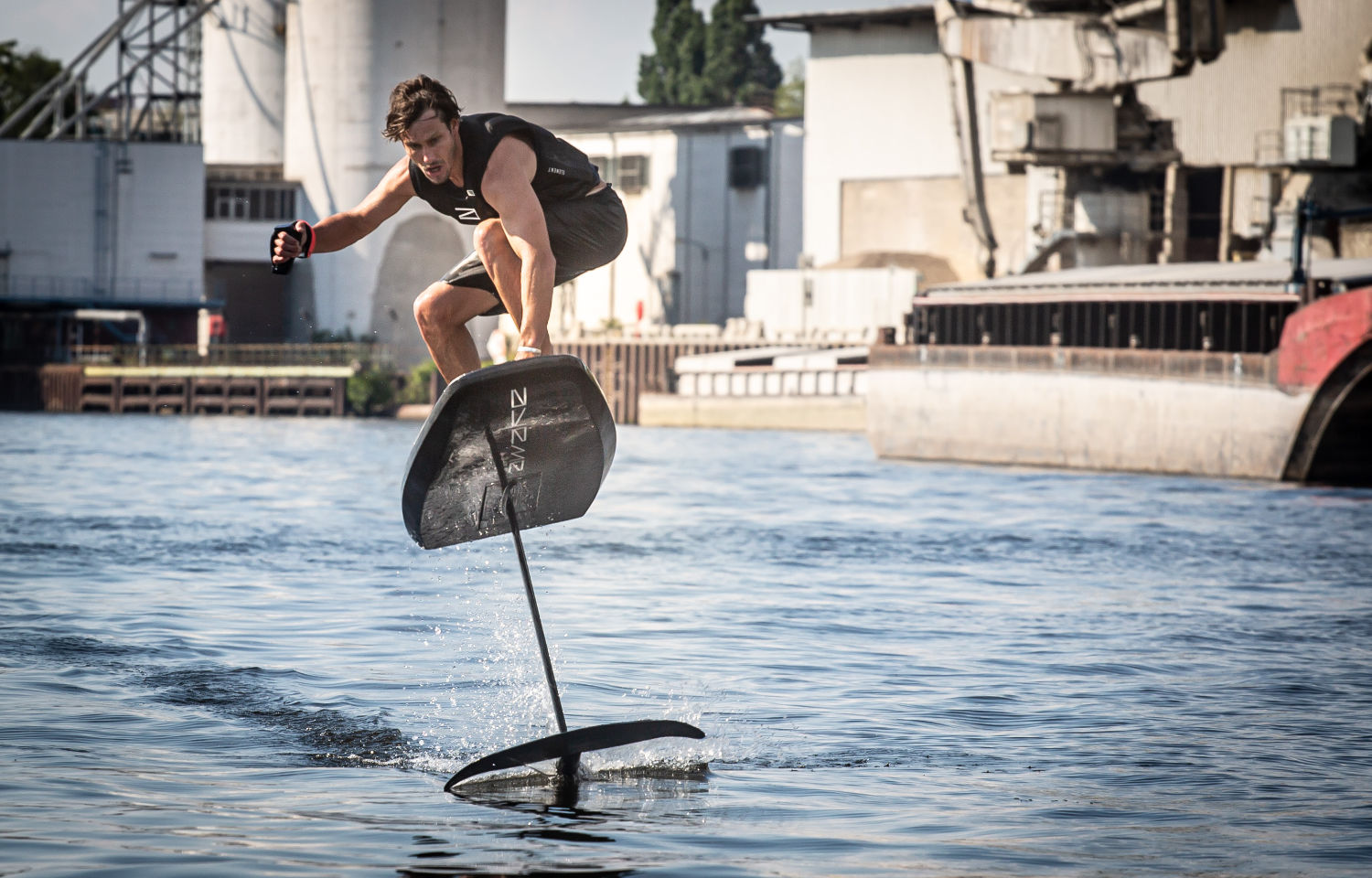 Die 15 besten eFoil Tricks - E-Surfer